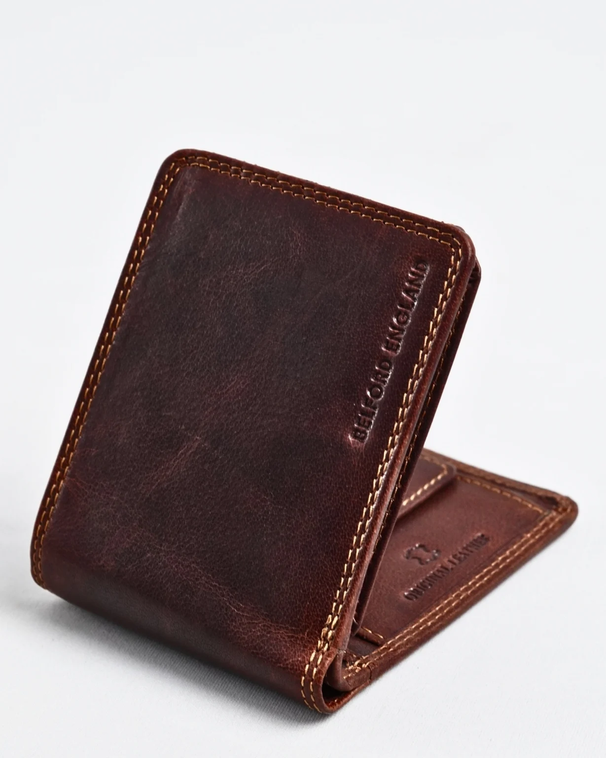 Belford England Wallets: The Beauty of Fine Leather